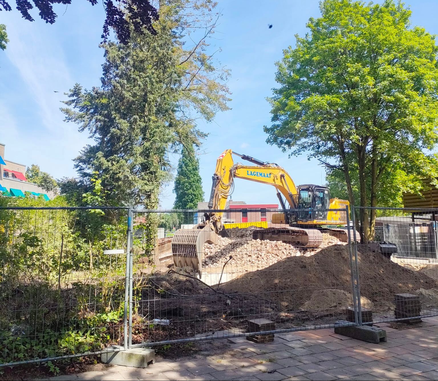 Zo34 Pand Voormalig Seksshop Aan De Dordsedwarsstraat Tegen De Vlakte